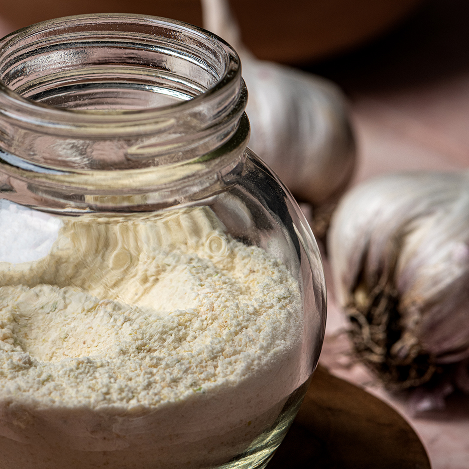 Homemade Garlic Powder - Here In The Midst